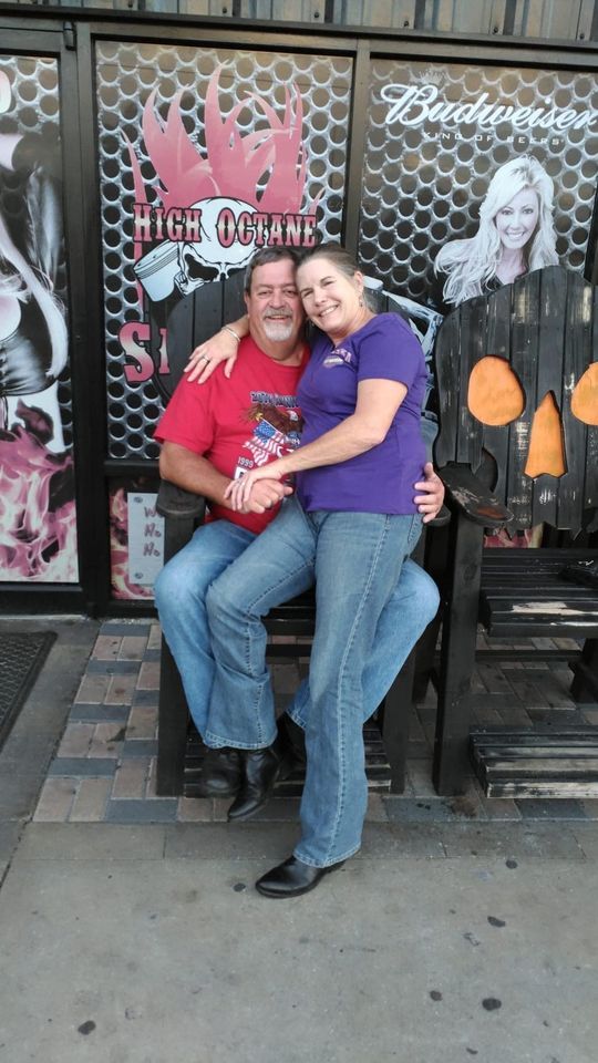 Memorial Service for David and Cindy Eaton at Wichita Union Stockyards ...