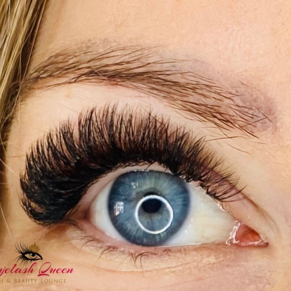 Russian Volume Training at Eyelash Queen Academy, Plymouth on 26th ...