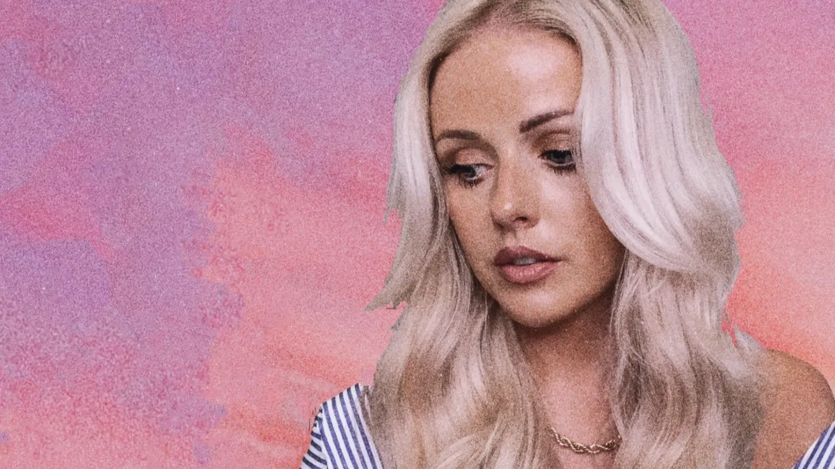 Beth in Winnipeg at Times Change(d) High & Lonesome Club, Winnipeg on ...