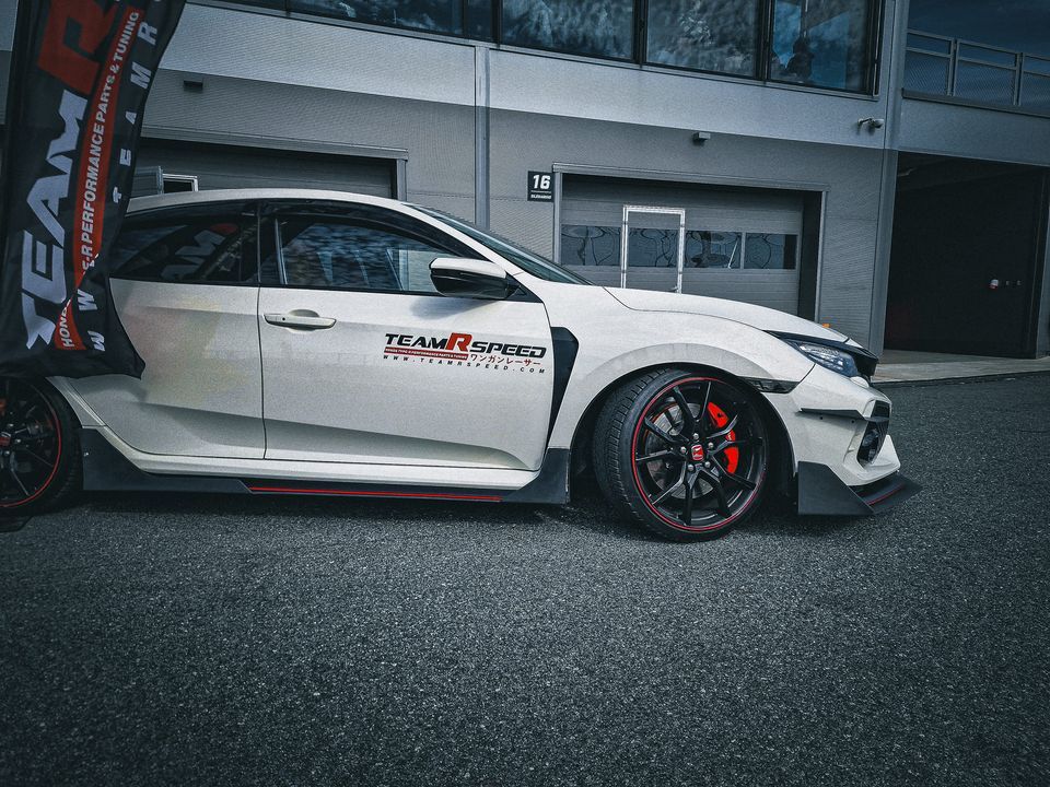 VIP EVENT - OFFICIAL REVEAL FK8 TIME ATTACK at Honda Roeselare on 28th ...