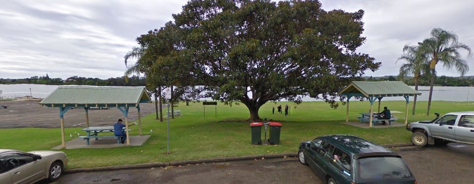A stand in the park | Endeavour Place Reserve (behind KFC), Taree, NSW ...