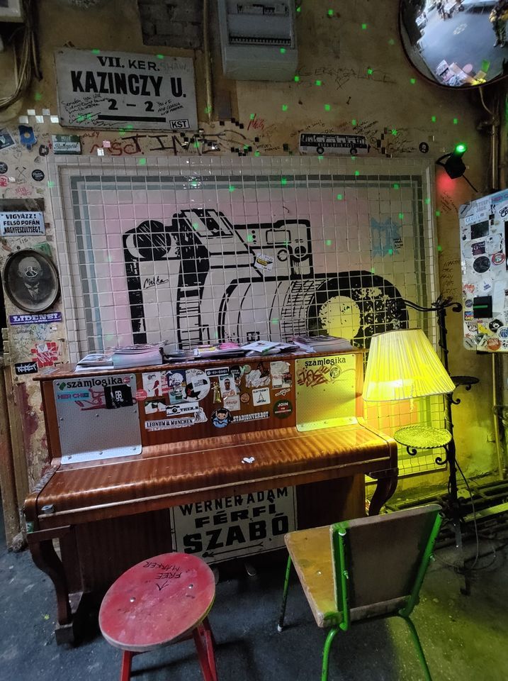 Szimpla Bolha Piac | Szimpla Kert, Budapest, BU | June 25, 2022