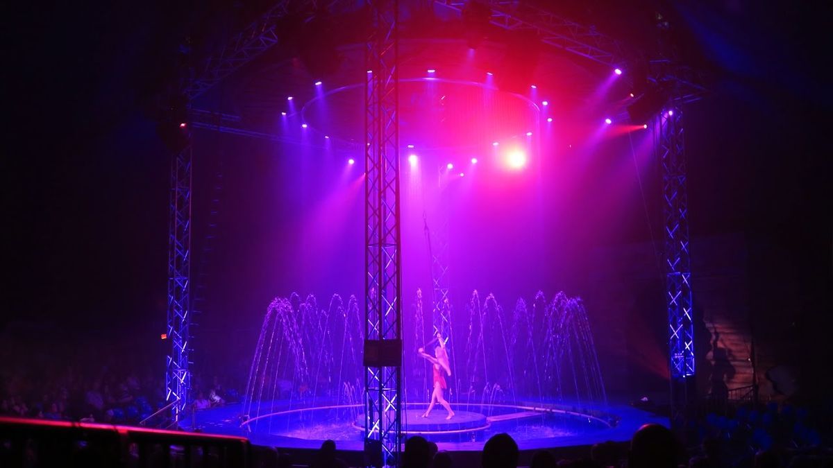 Cirque Italia: Water Circus at Mesilla Valley Mall, Las Cruces on 25th ...