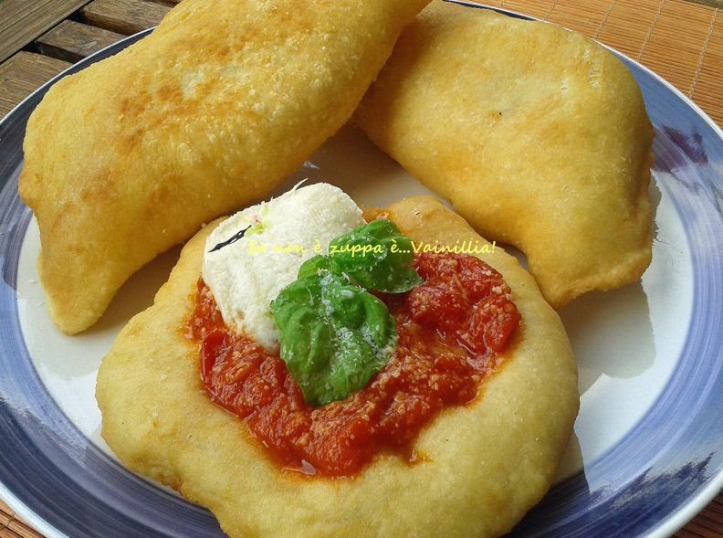 Fried Calzone Pizza and Montanar / full booked nowa | Italian Dolce ...