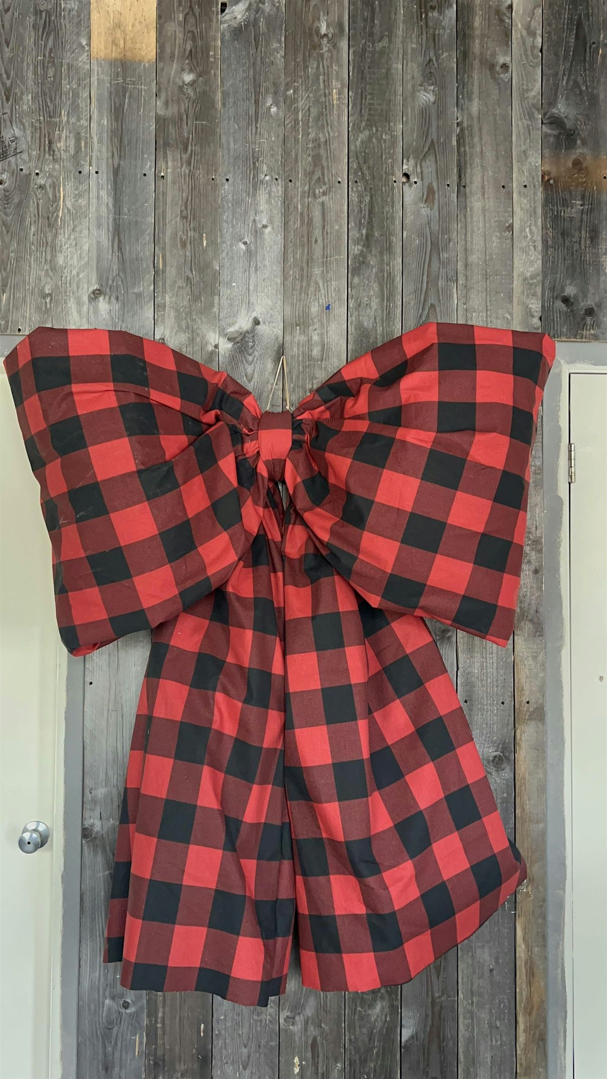 Giant Bow Making Workshop (No Sewing Required!) at 200 Anderson St ...