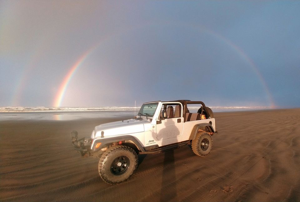 GO TOPLESS AT THE BEACH! at Bolstad Beach Approach, Long Beach on 21st ...