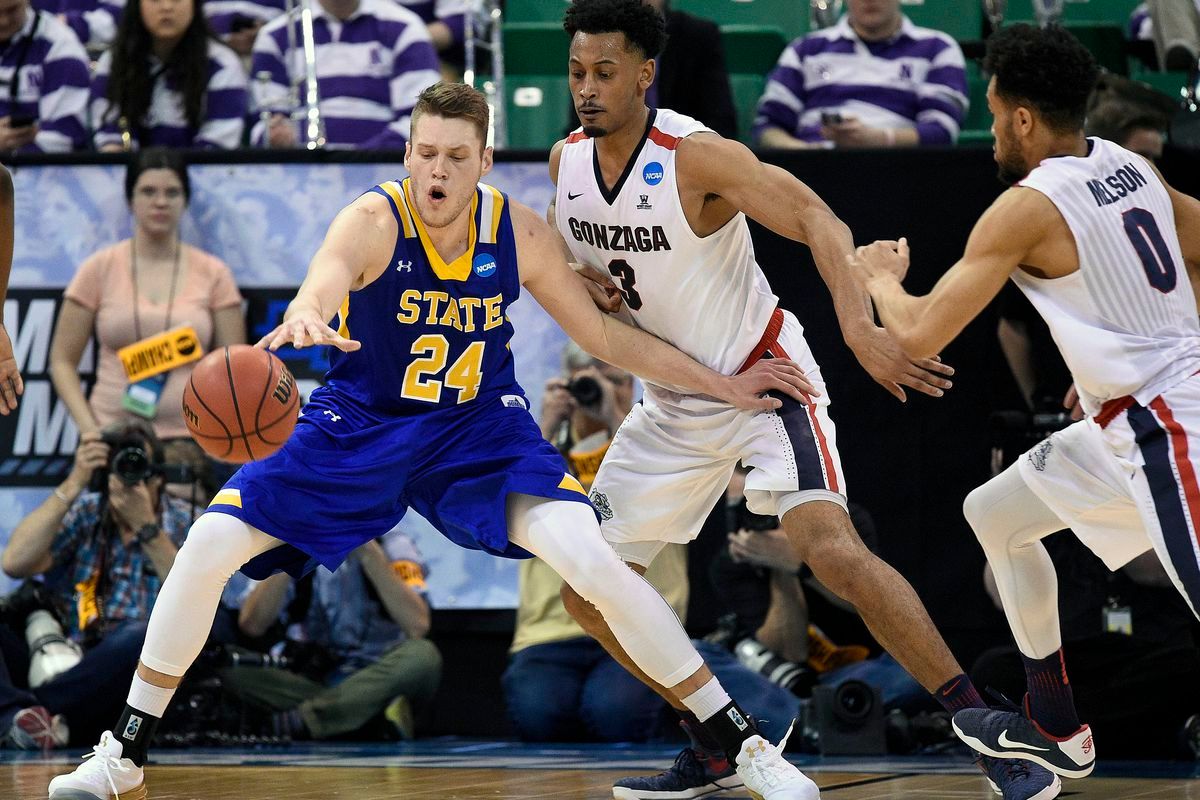 Mount Marty Lancers at Omaha Mavericks Mens Basketball at Baxter Arena ...