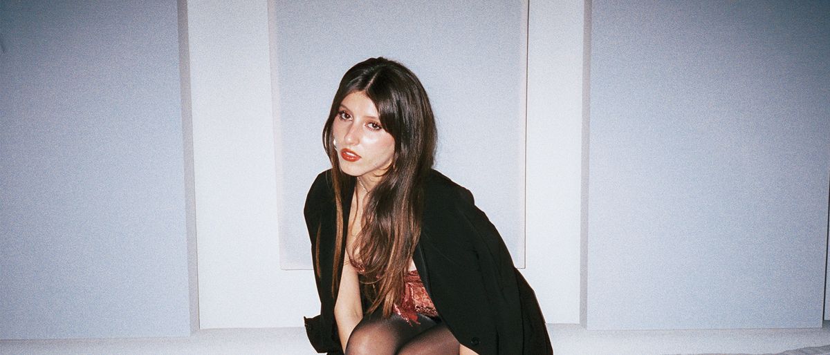 Lindsey Lomis, Lawrence in Seattle at Moore Theatre, Seattle on 15th ...