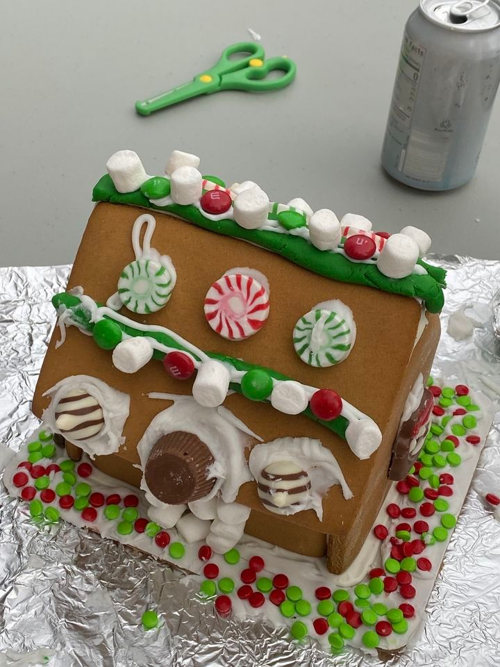 Gingerbread House Decorating - Meet Mrs. Santa Claus | 2924 Winchester ...