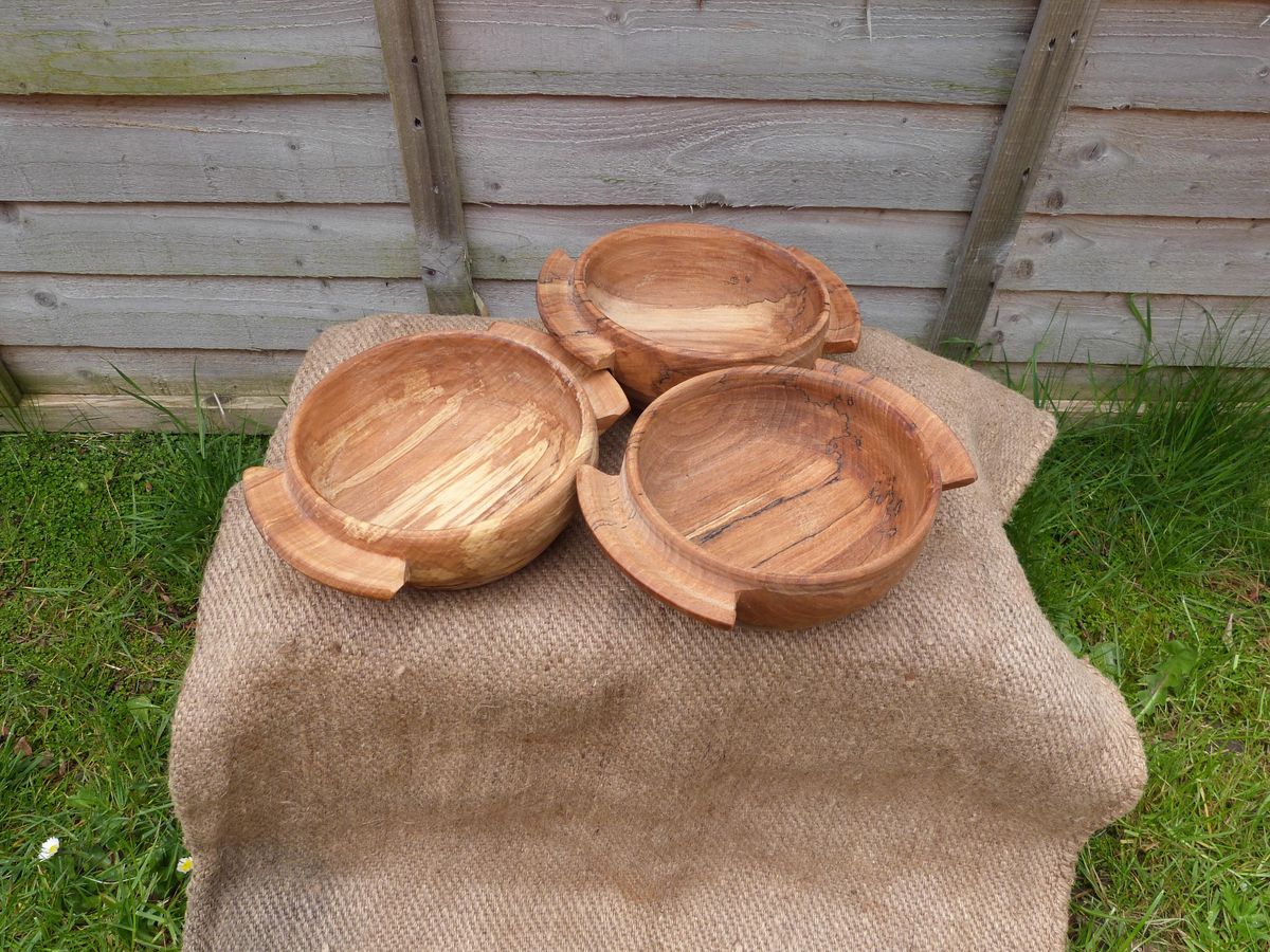 Oedolion yn Cerfio Powlenni || Bowl Carving for Adults at Greenfield Valley Museum Heritage Park ...