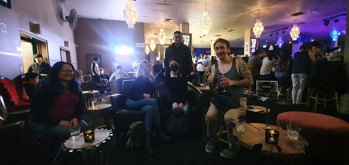 Make new friends with Ladies & Gents! (25-50)(HAPPY HOURS/HOSTED)TORO ...