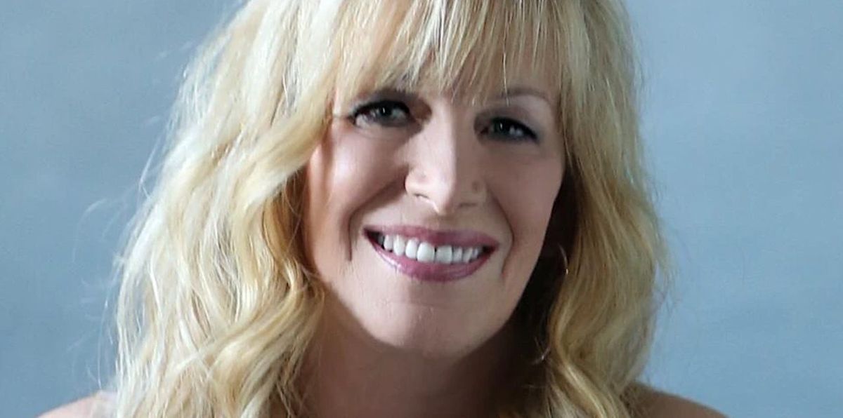 An Evening of Emmylou Harris with Mary Jane Alm | Crooners MainStage ...