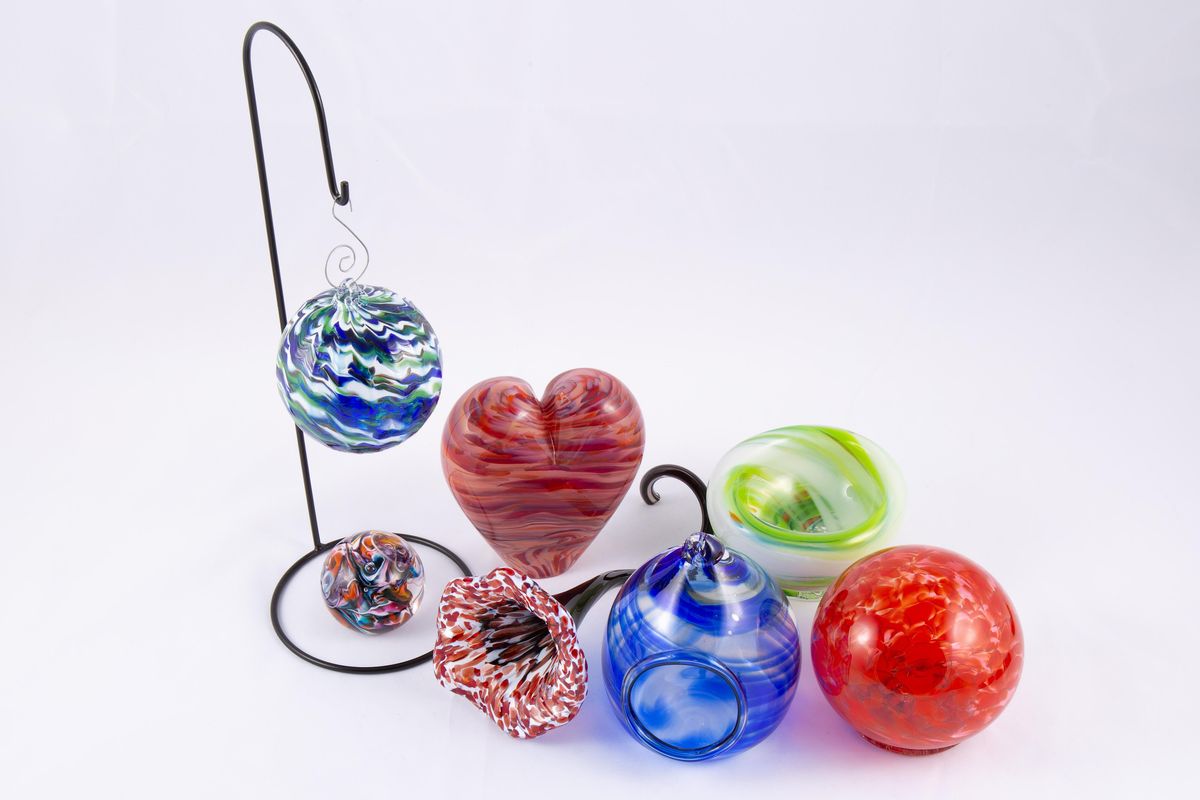 Experience Glass Blowing | 2022 | SiNaCa Studios - School of Glass and ...