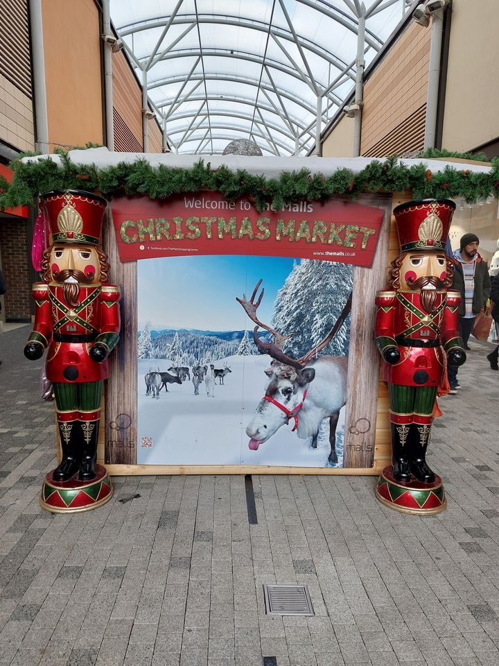 Christmas Light switch on and market opening | The Malls Shopping ...