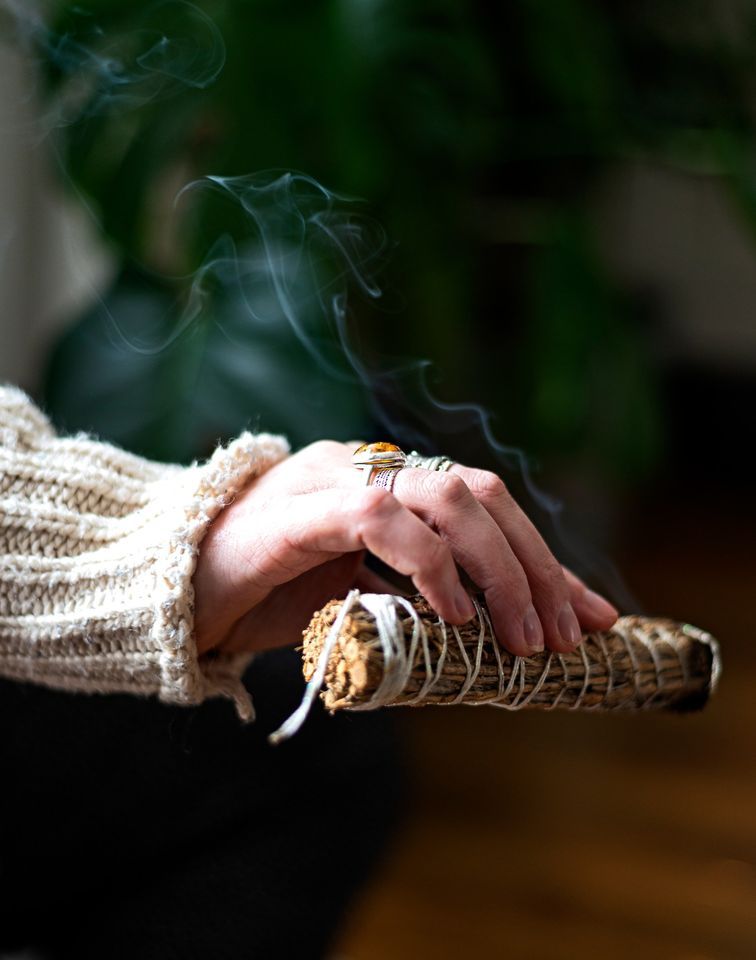 **SOLD OUT** Full Moon Release with Libby & Briony at Clifton Sky Yoga, Bristol on 6th April, 2023