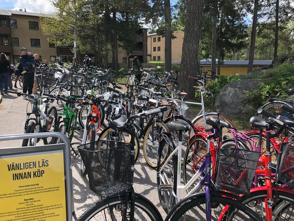 Cykelloppis sept & okt 2022 / Bike Flea Market Sept & Oct 2022 at Uppsala Returcyklar AB on 17th ...