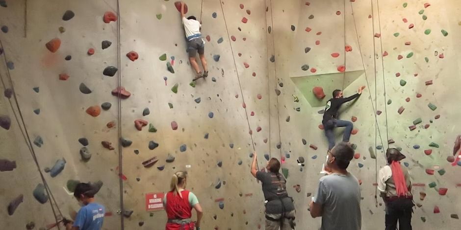 Indoor Rock Climbing at Pacific Edge Climbing Gym, Santa Cruz on 22nd ...