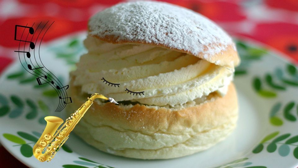 Gospel och semlor l Taste the traditional Semla! at Helga Trefaldighets ...