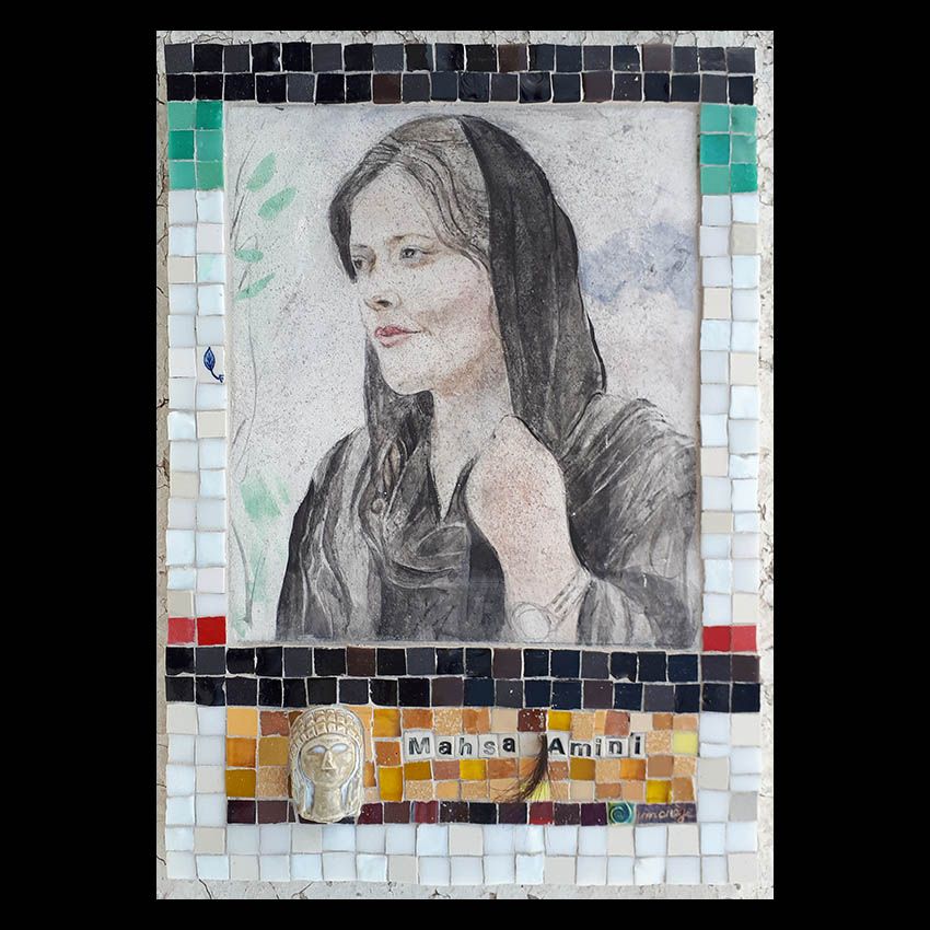 Dévoilement du portrait de Mahsa Amini sur le parvis de lHôtel de Ville ...