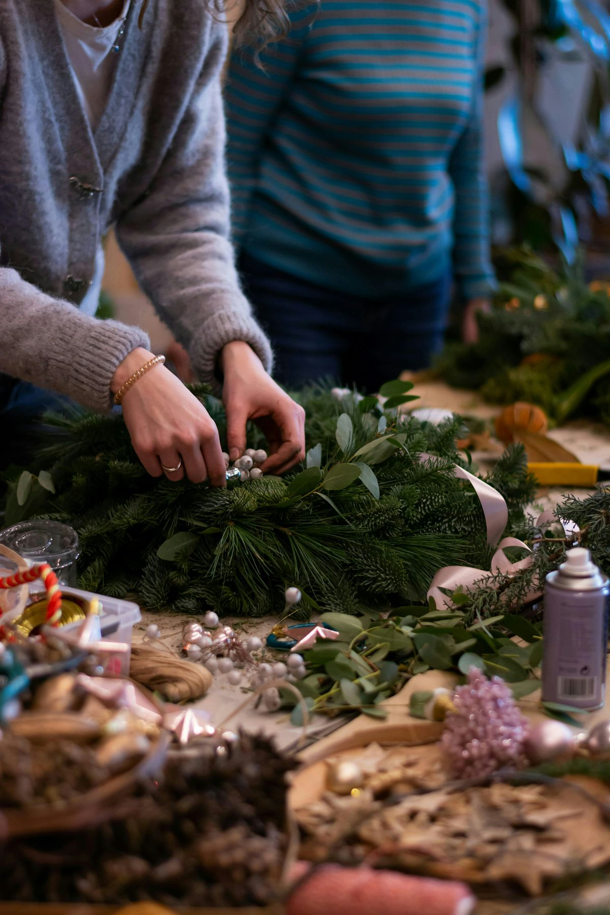 Fresh Wreath Making Workshop with Dingles of Devon Florist at Studio ...