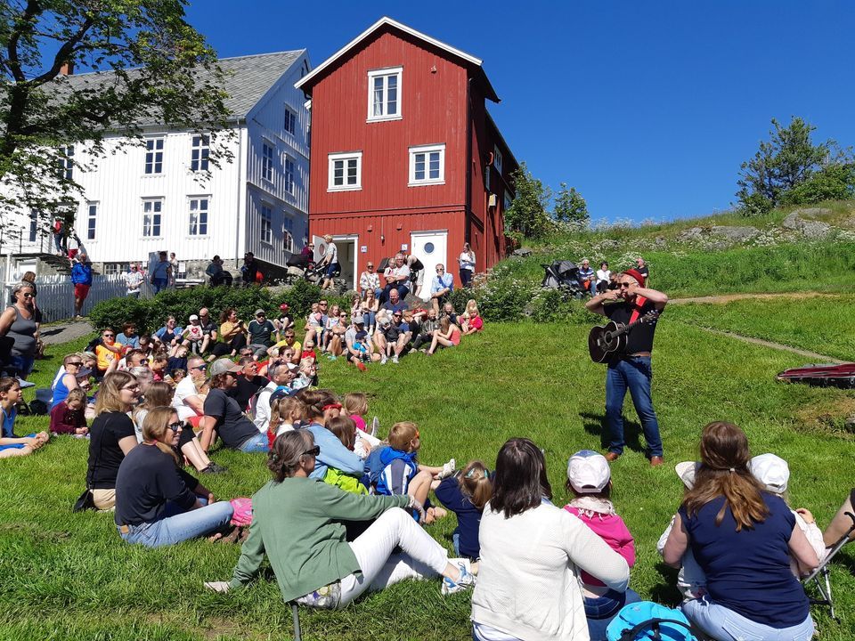 Kystens dag i Storvågan at Storvågan, 8310 Kabelvåg, Norge, Sortland on ...