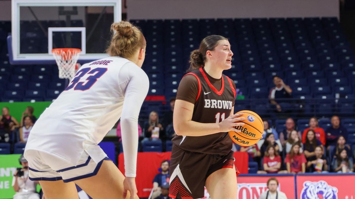 Parking Brown Bears at Holy Cross Crusaders Womens Basketball at Hart ...