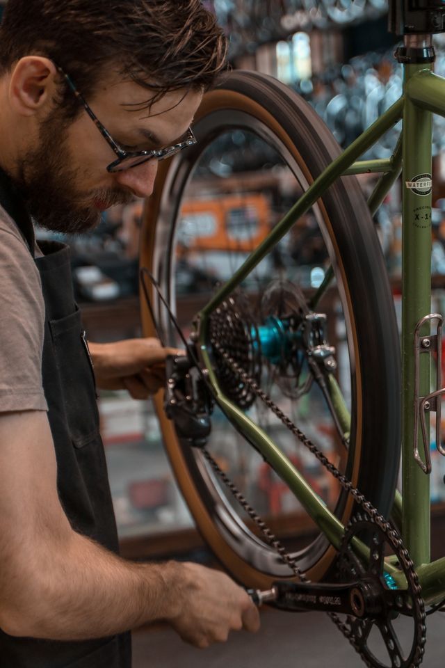 Bens Cycle Repair School at Ben's Cycle, Milwaukee on 5th March, 2023