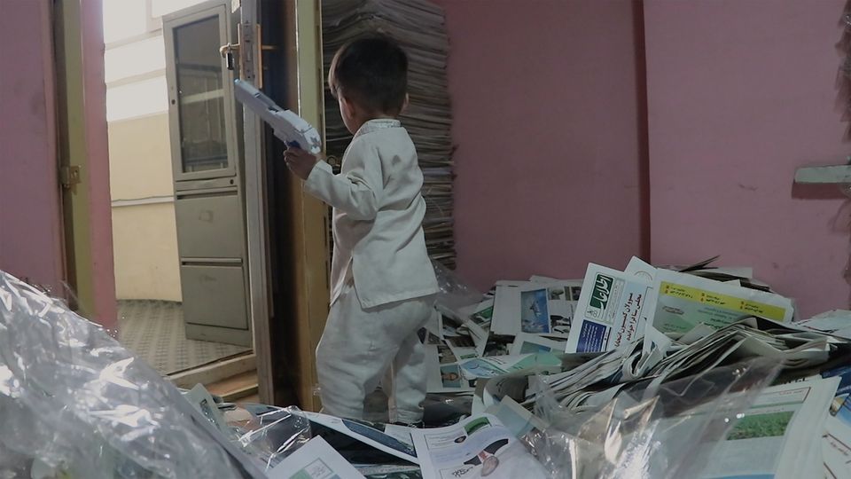 THE ETILAAT ROZ (2022) by Abbas Rezaie | kult.kino, Basel, BS | May 31 ...