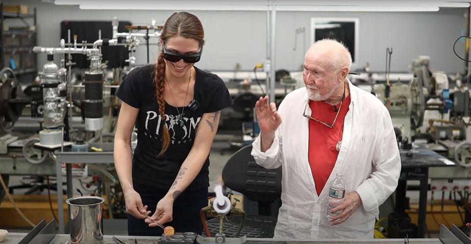 Paul Stankard and Patty Clune, “Encapsulating Flameworked Designs” at ...