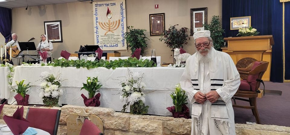 Passover Seder at Congregation Roeh Israel, Englewood on 6th April, 2023